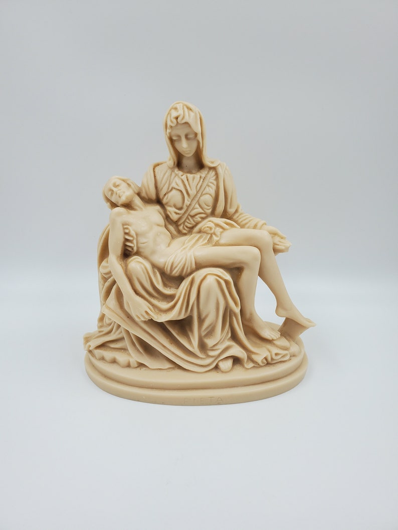 Vintage Michelangelo's Pieta Statue Figurine - Etsy