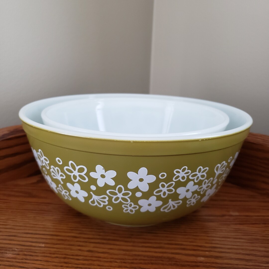 Pyrex Green Spring Blossom Crazy Daisy Set of Two Mixing Bowls - Etsy