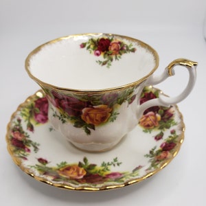 Royal Albert Old Country Roses Teacup and Saucer Set - Etsy