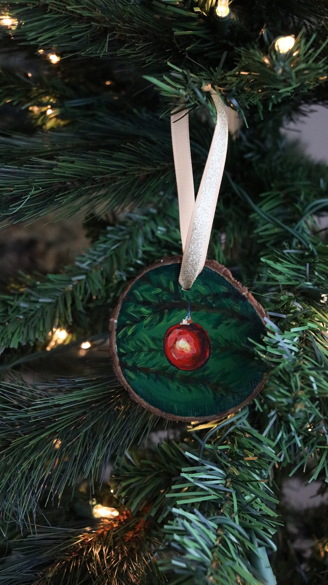 Hand Painted Christmas Ornament on Wood Slice - Etsy