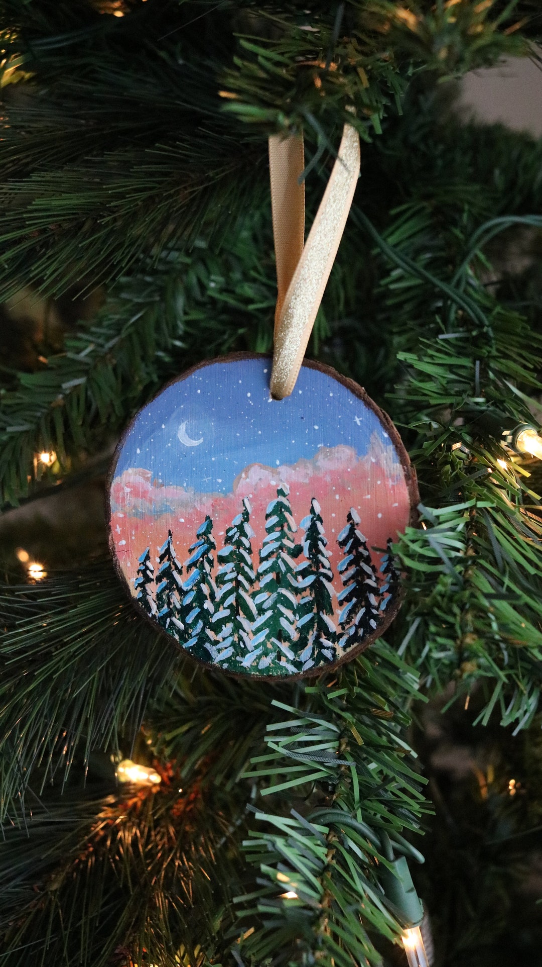 Hand Painted Christmas Ornament on Wood Slice - Etsy