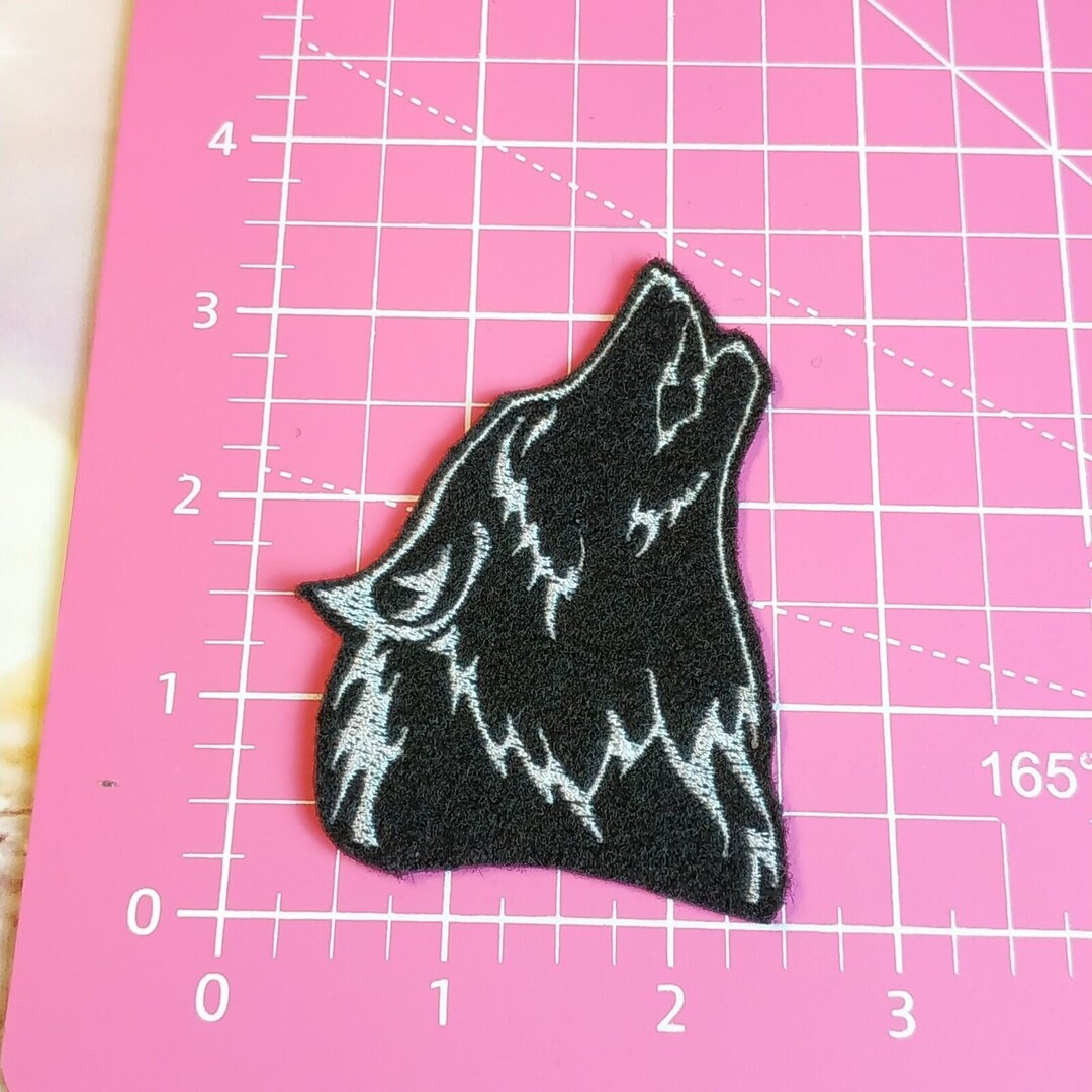 Wolf Patch Iron-on Wild Animal Embroidered Applique - Etsy