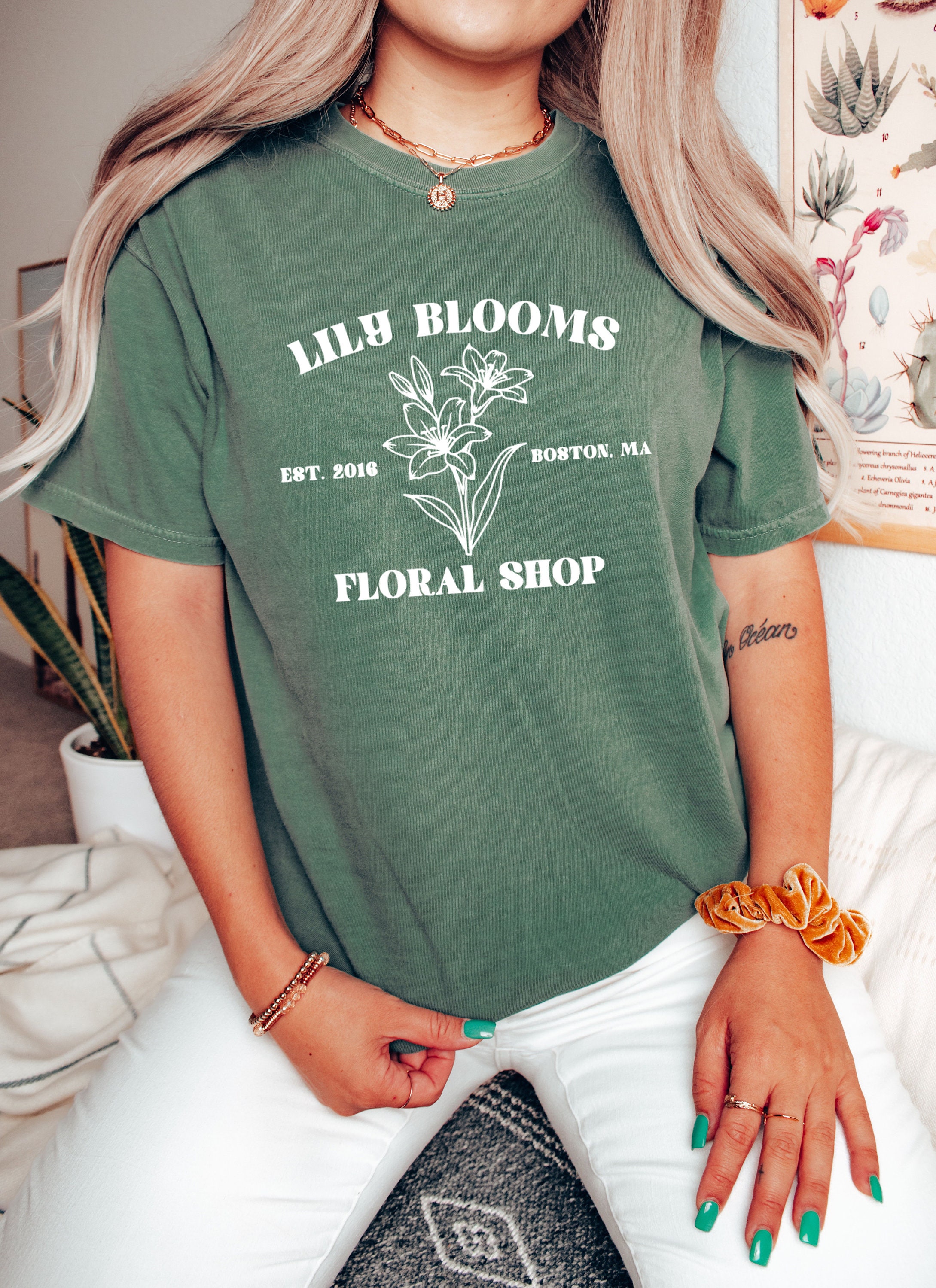 Lily Bloom's Floral Shop Shirt,it Ends With Us Shirt,colleen Hoover ...