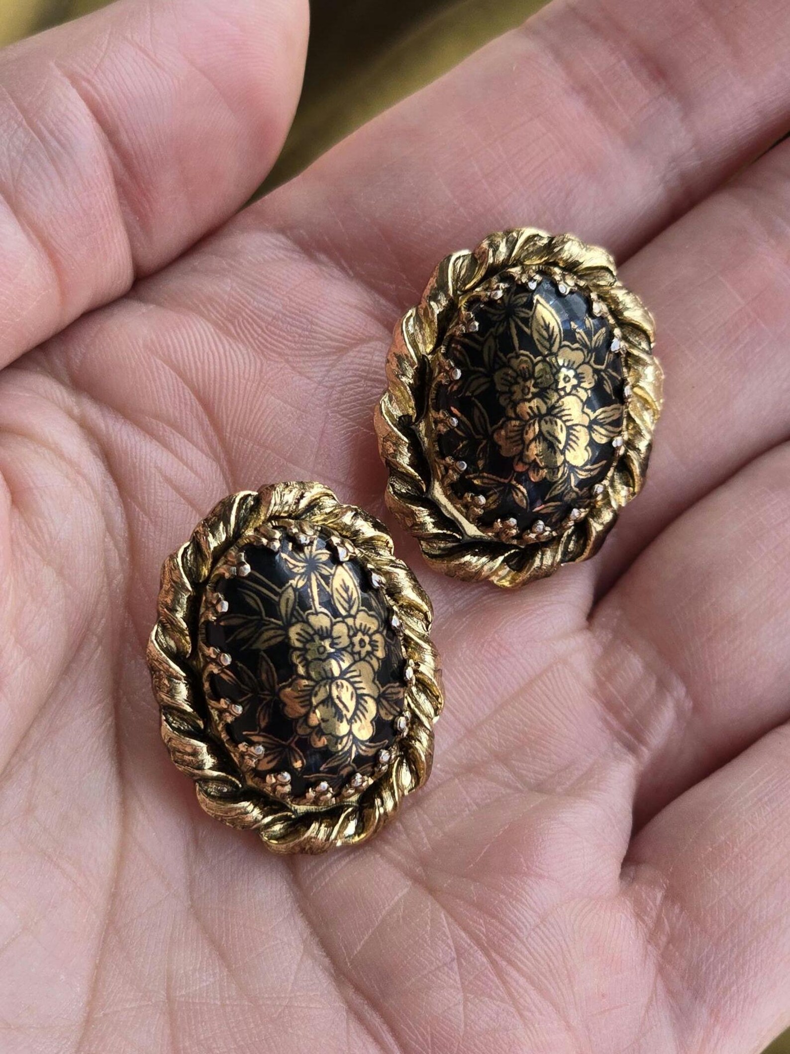 Vintage Gold-toned Black Floral Clip-on Earrings Japan Ear Clips ...
