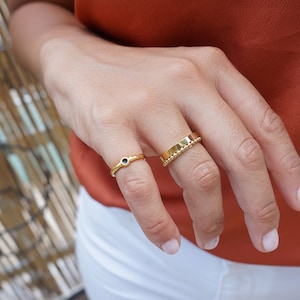 Solitaire pinky ring store
