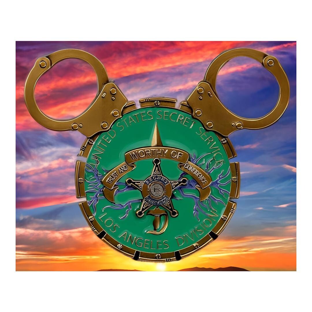 Walt Disney Mickey Ears Antique Gold Handcuff Challenge Coins U.S ...