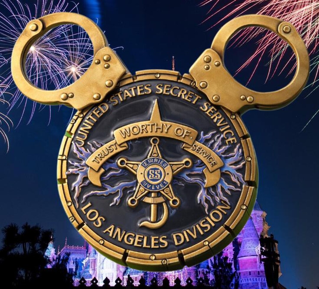 Mickey Mouse Clubhouse Challenge Coin: Handcuff Design, Disneyland Gift ...