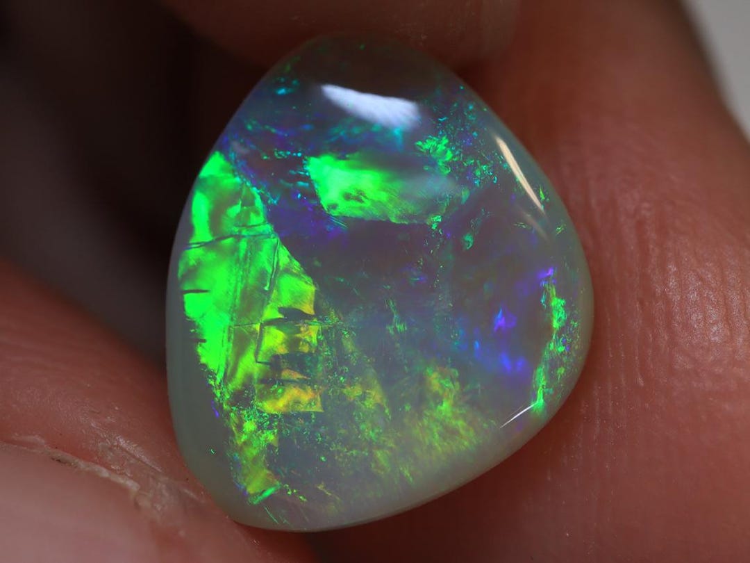 2.25 Ct. Lightning Ridge Dark Opal TOG-1165 - Etsy