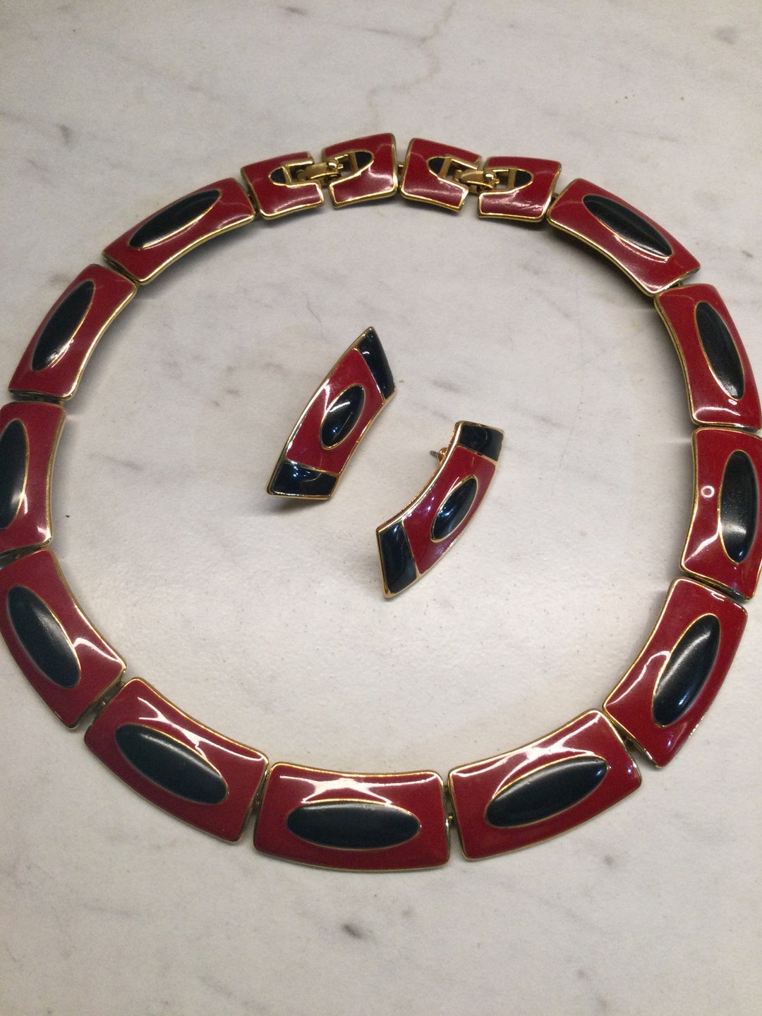 Colorful Vintage MONET Choker Collar Necklace and Pierced Earrings. Red and Black Enamel Links ...