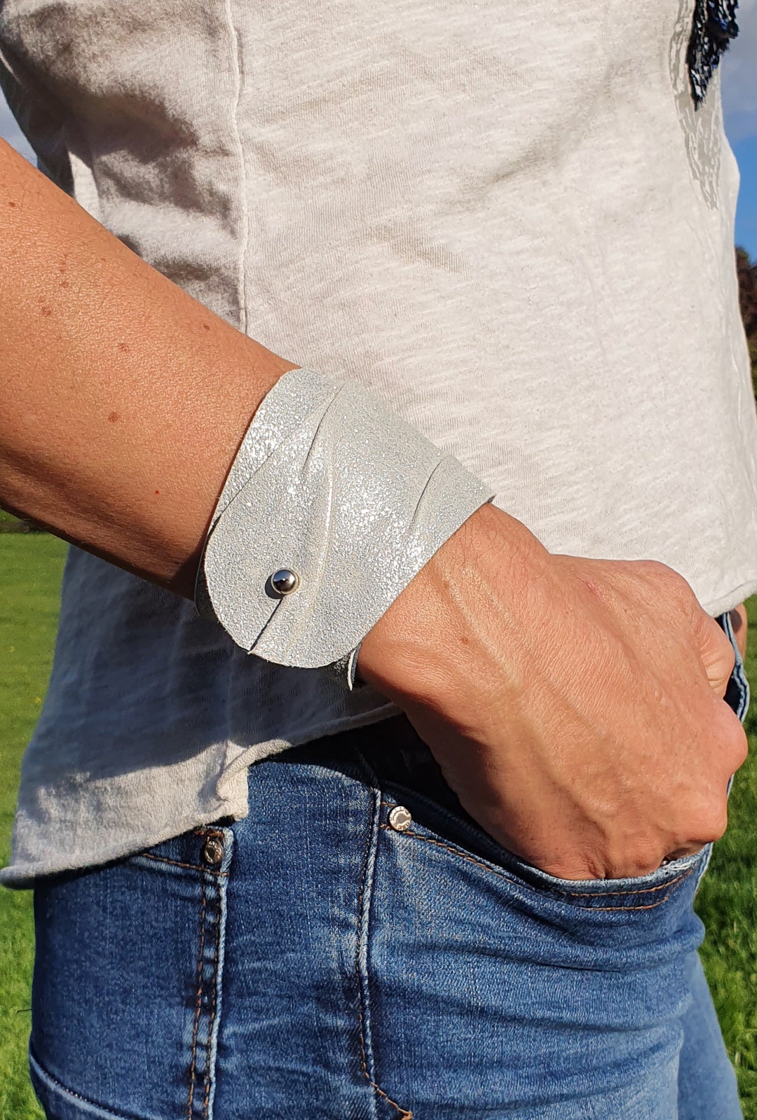 Venus Handmade Leather Cuff Bracelet - Metallic Silver - Etsy UK