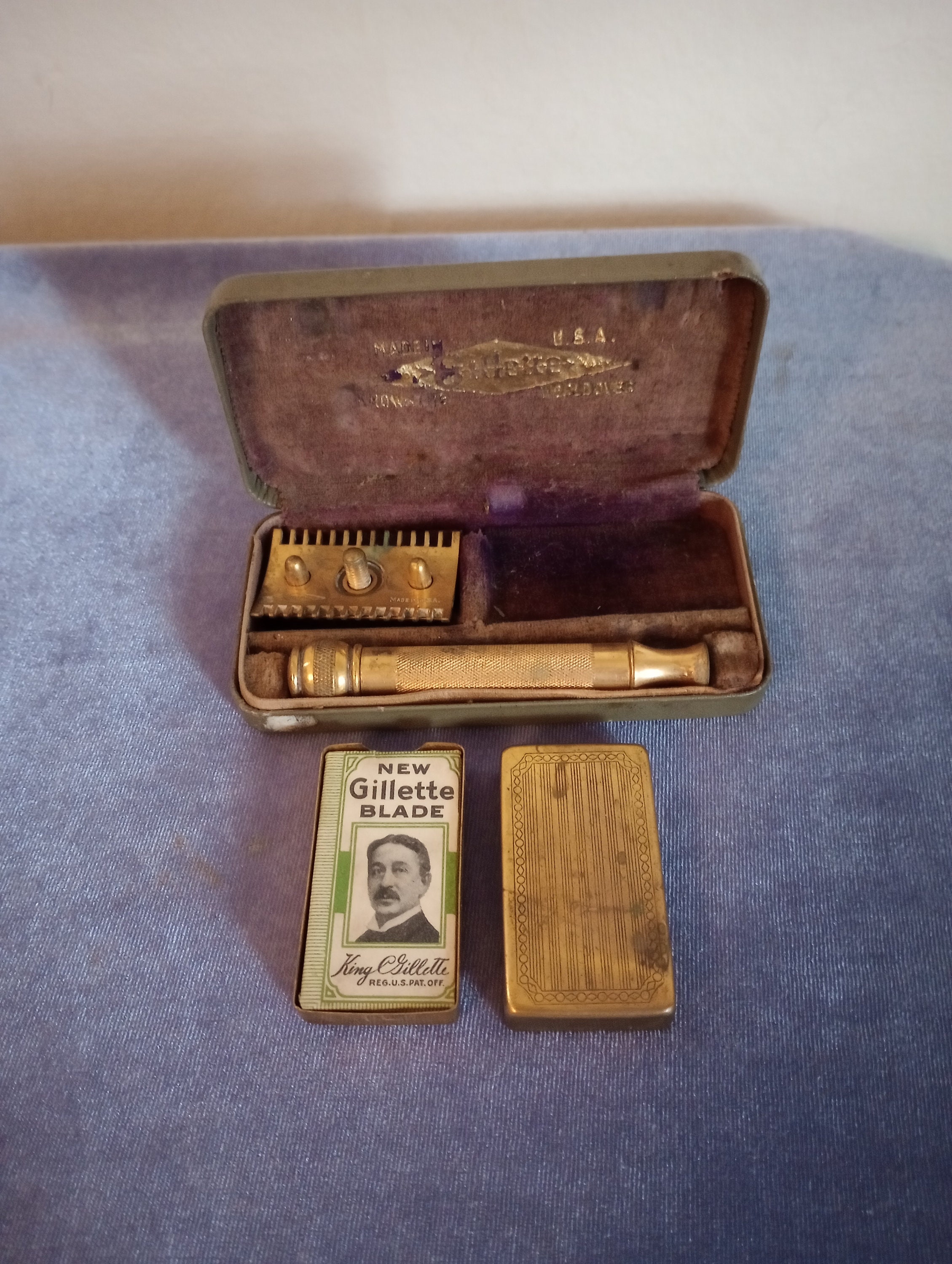 Gillette Gold Tone 3-piece Open Comb Safety Razor W/case and Blades ...