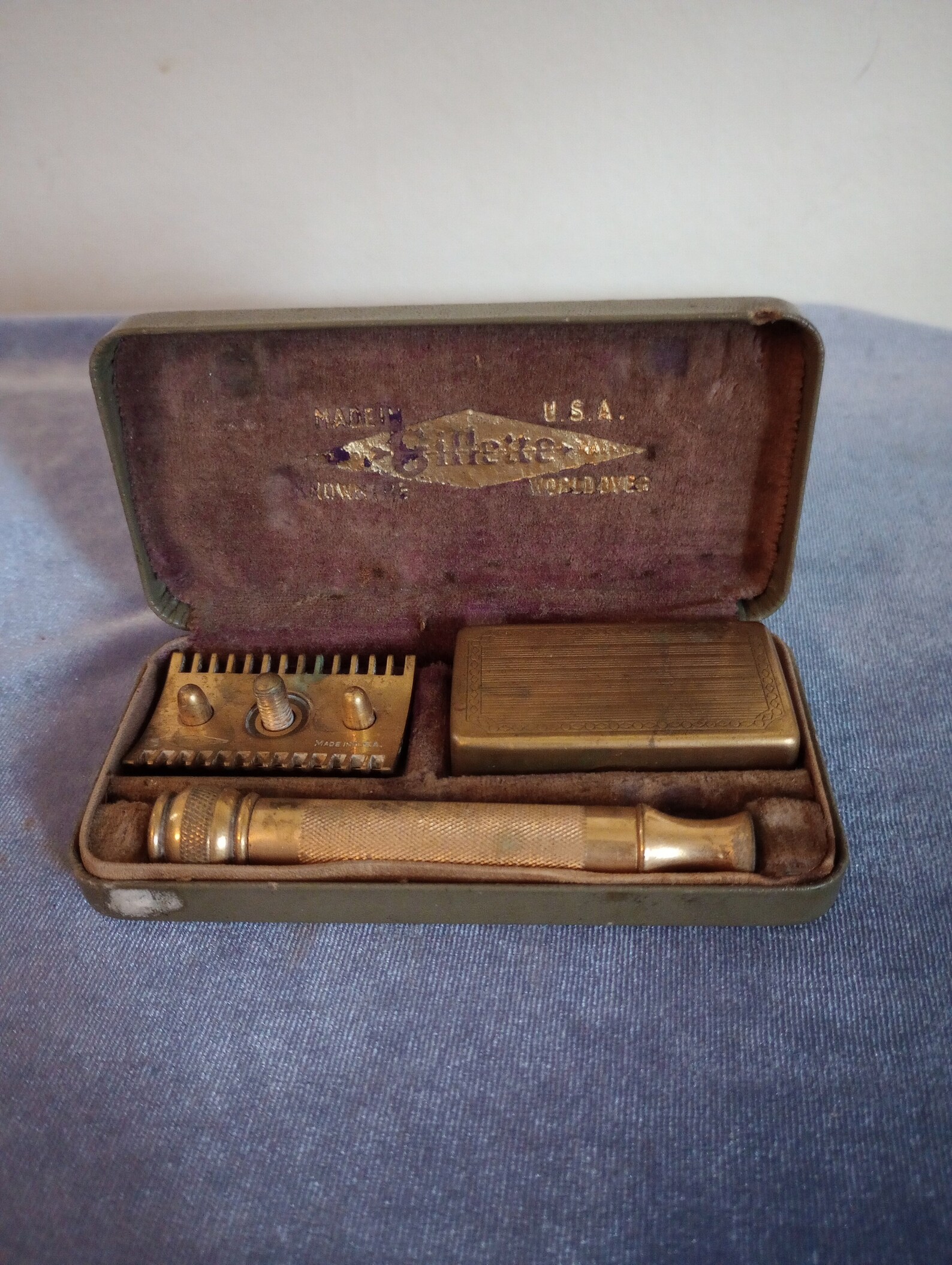 Gillette Gold Tone 3-piece Open Comb Safety Razor W/case and Blades ...