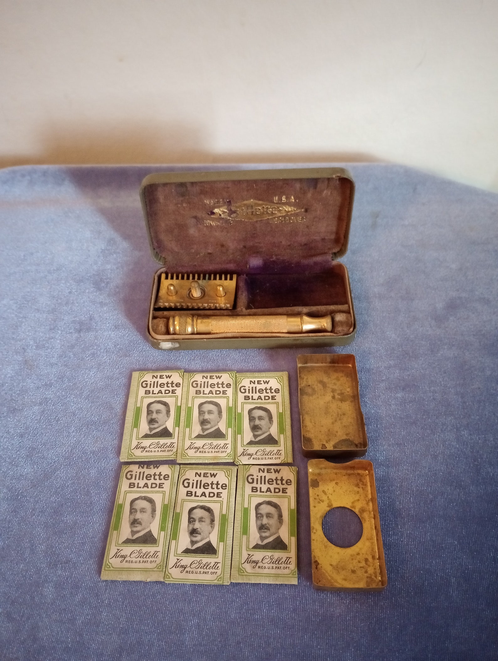 Gillette Gold Tone 3-piece Open Comb Safety Razor W/case and Blades ...