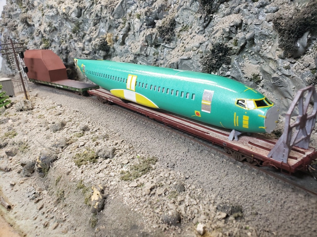 HO Scale Boeing 737 Fuselage and Cargo - Etsy
