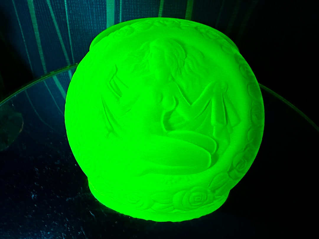 Exquisite Frosted Uranium Glass Box From the Ingrid Collection Limited ...
