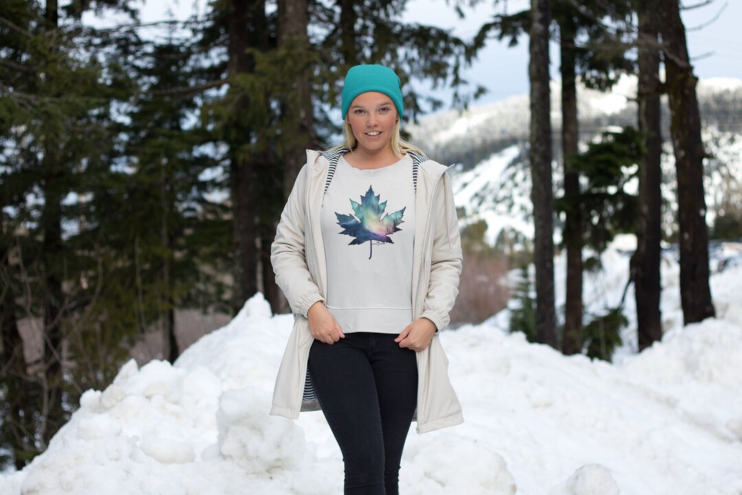 Maple Leaf Northern Lights Sweater - Aurora Borealis, Mountain Sweater ...