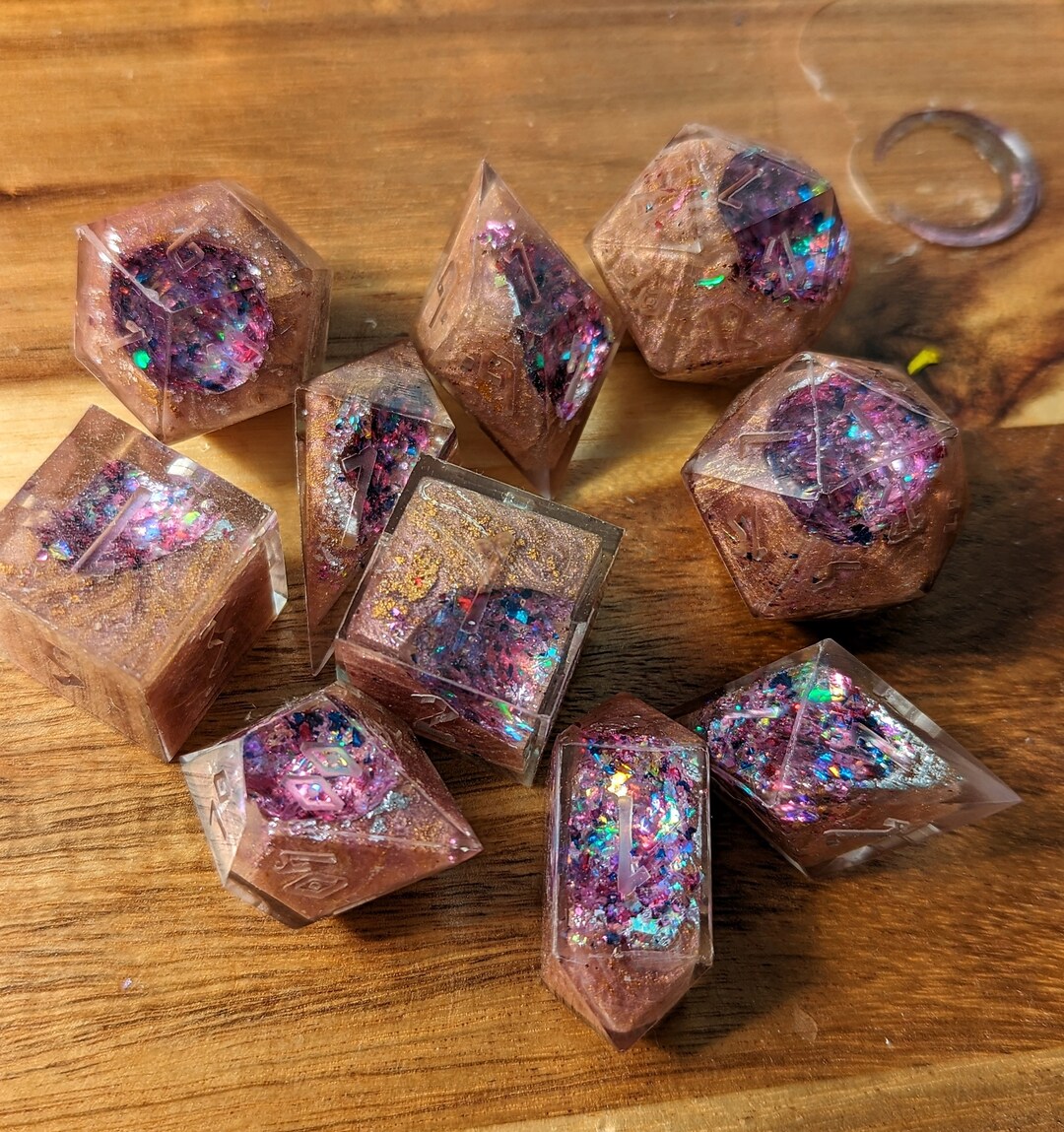 Ready-to-ship: Prismatic Geode Dice for D&D - Etsy