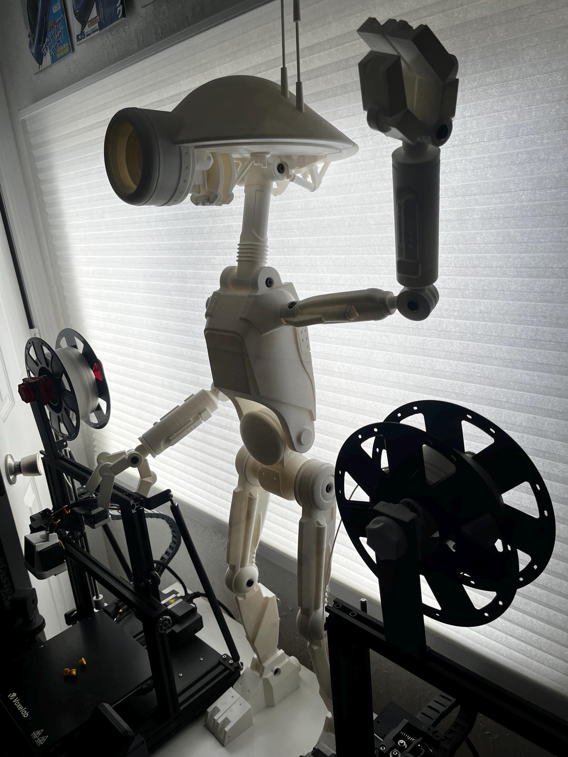 1:1 Full Size Scale STAR WARS Pit Droid, Fully Posable Droid Prop - Etsy