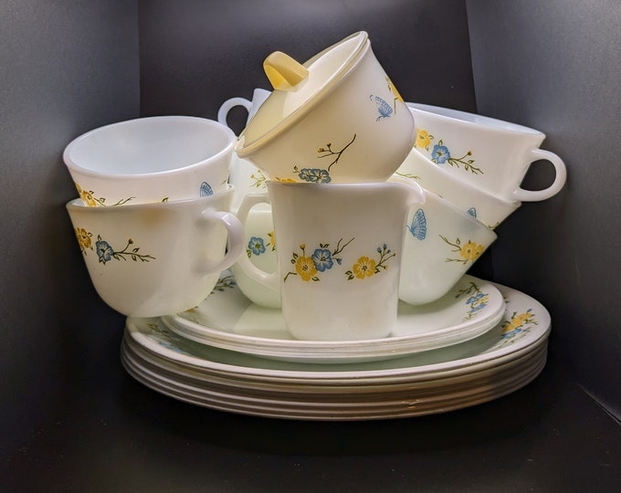 Dinnerware Set, Vintage Dinnerware Set, Pyrex, Pyrex Flirtation ...