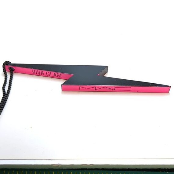 MAC Cosmetics Employee Only Fragrance Lids Necklace V… - Gem