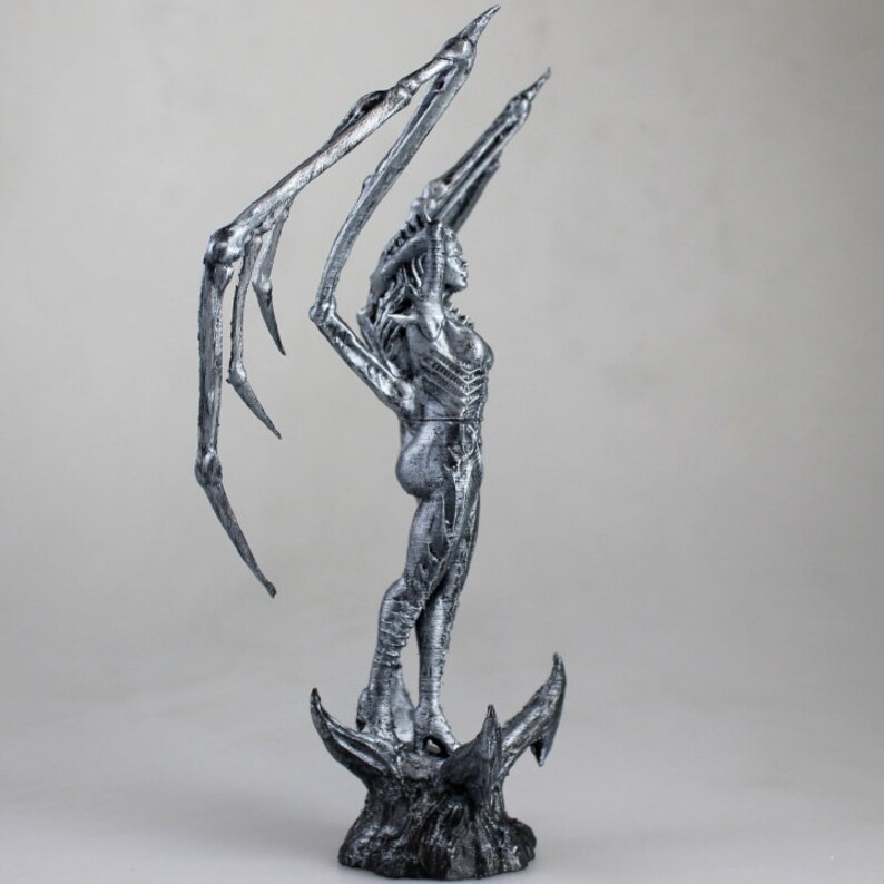 Starcraft Kerrigan Statue - Etsy