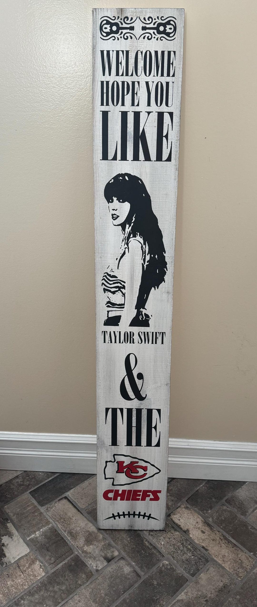Taylor Swift Welcome Swifties Signs - Etsy
