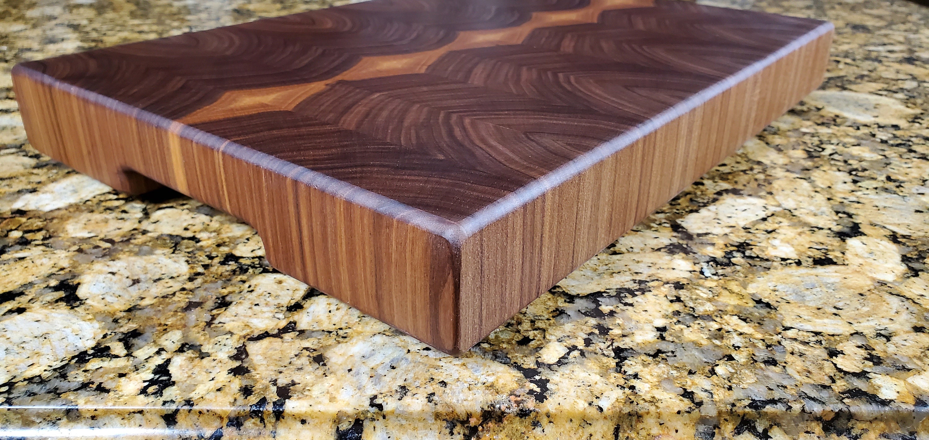 Walnut End Grain Cutting Board With Diamond Pattern - Etsy