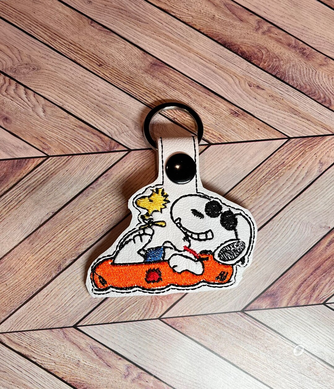 Summer Fun Snoopy Keychain - Etsy