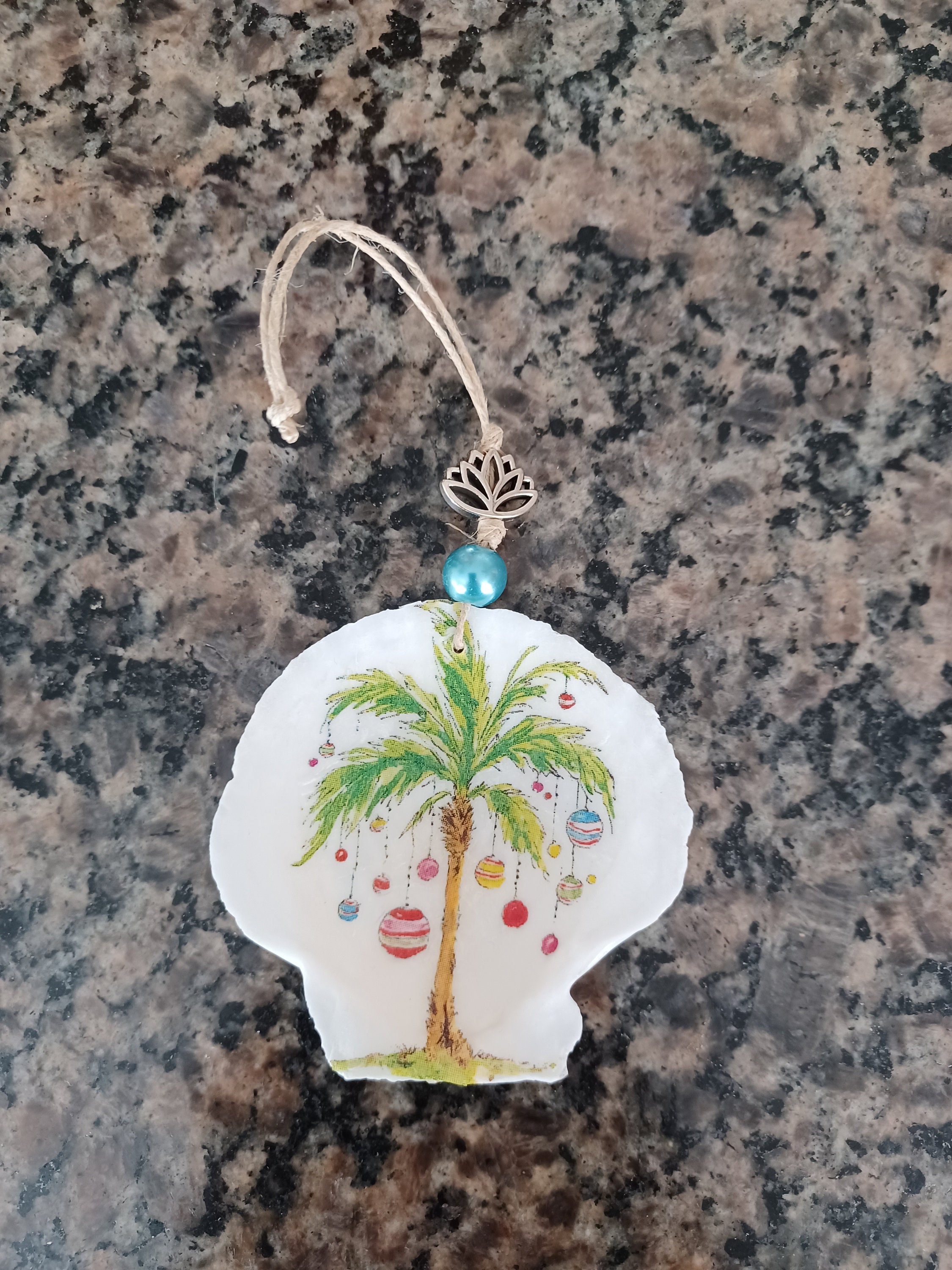 Coastal Christmas Ornament: Palm Tree Scallop Shell With Beads - Etsy