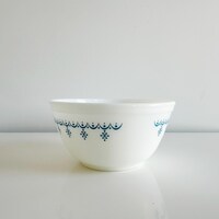 Pyrex Snowflake - Etsy