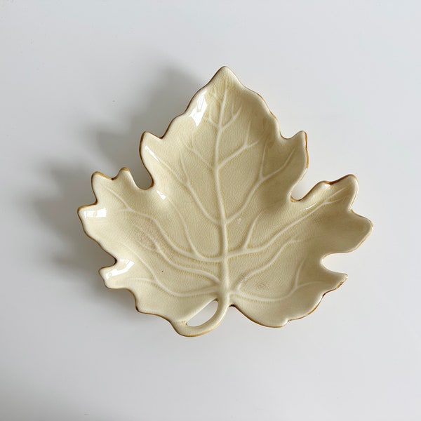 Ceramic Maple Leaf Plate - Etsy