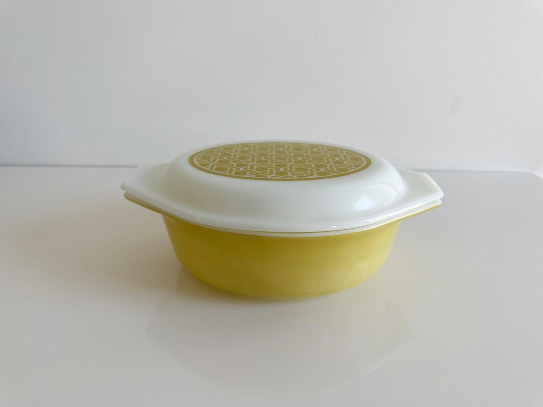 Pyrex Wicker Basket Weave Rattan 1.5Q Cinderella Casserole #043 and Lid ...