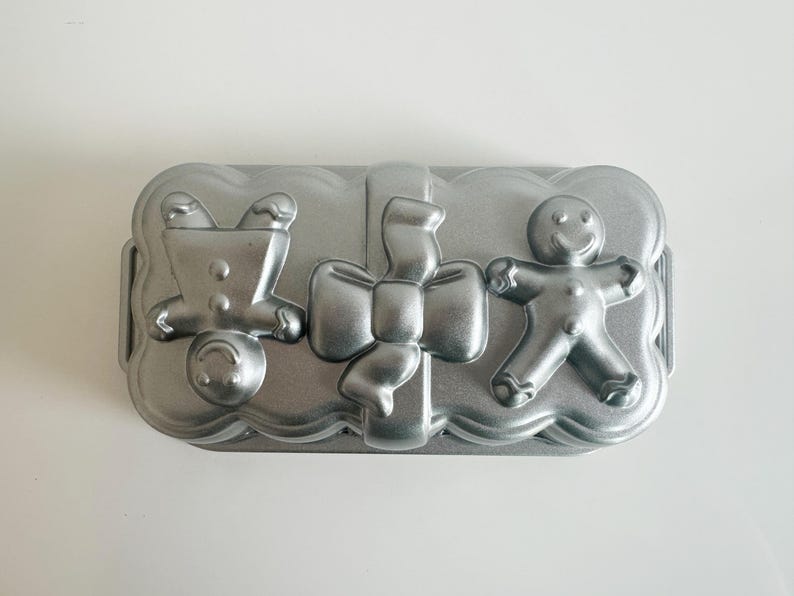 Vintage Nordicware Gingerbread Loaf Pan: Cast Aluminum Christmas Baking ...