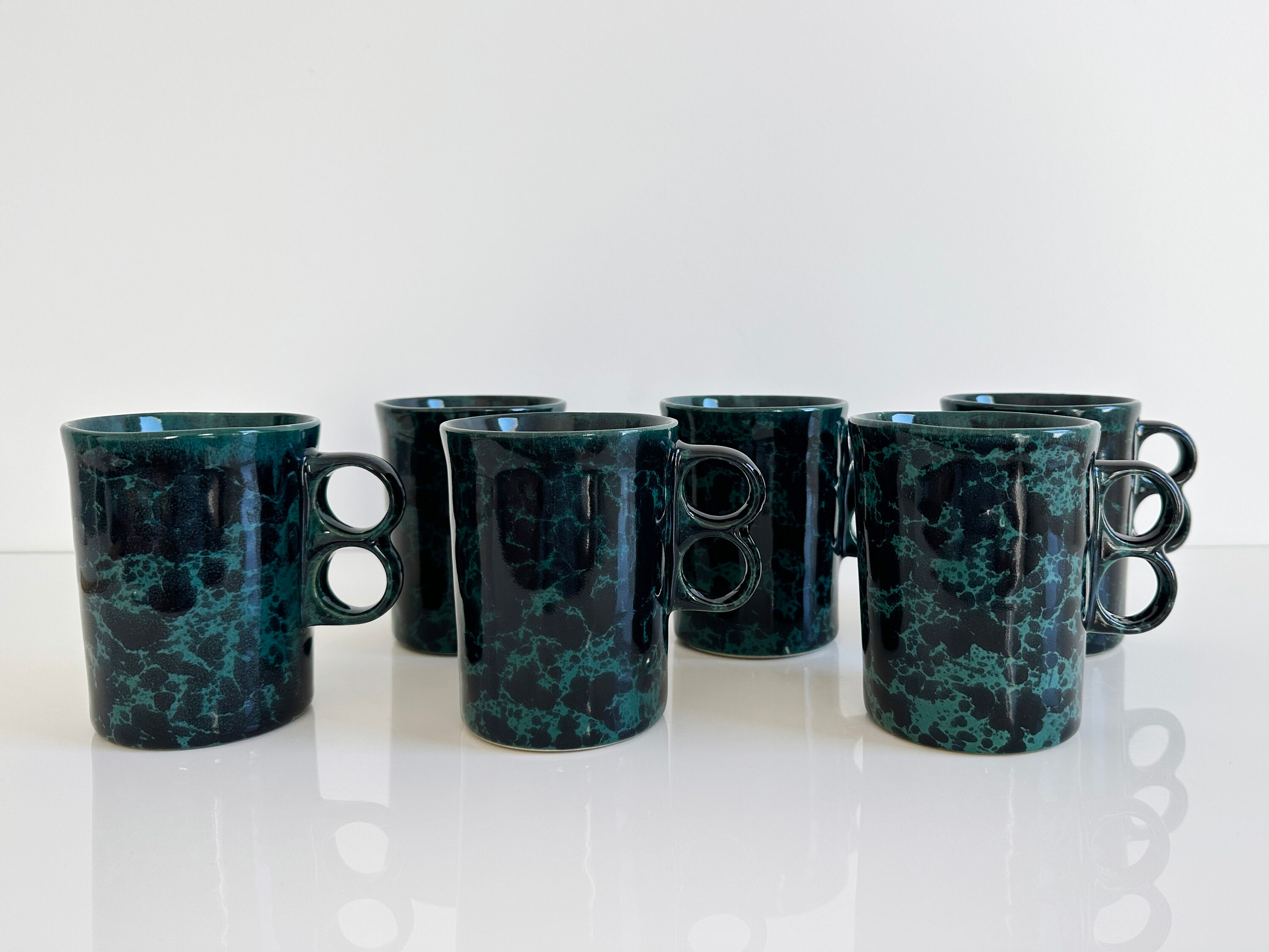 Set of 6 Bennington Potters Trigger Mugs Black on Green Marbled Glaze ...