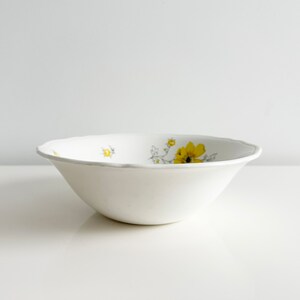 Caroline Yellow & White Enoch Wedgwood Floral 9 Vegetable Serving Bowl ...