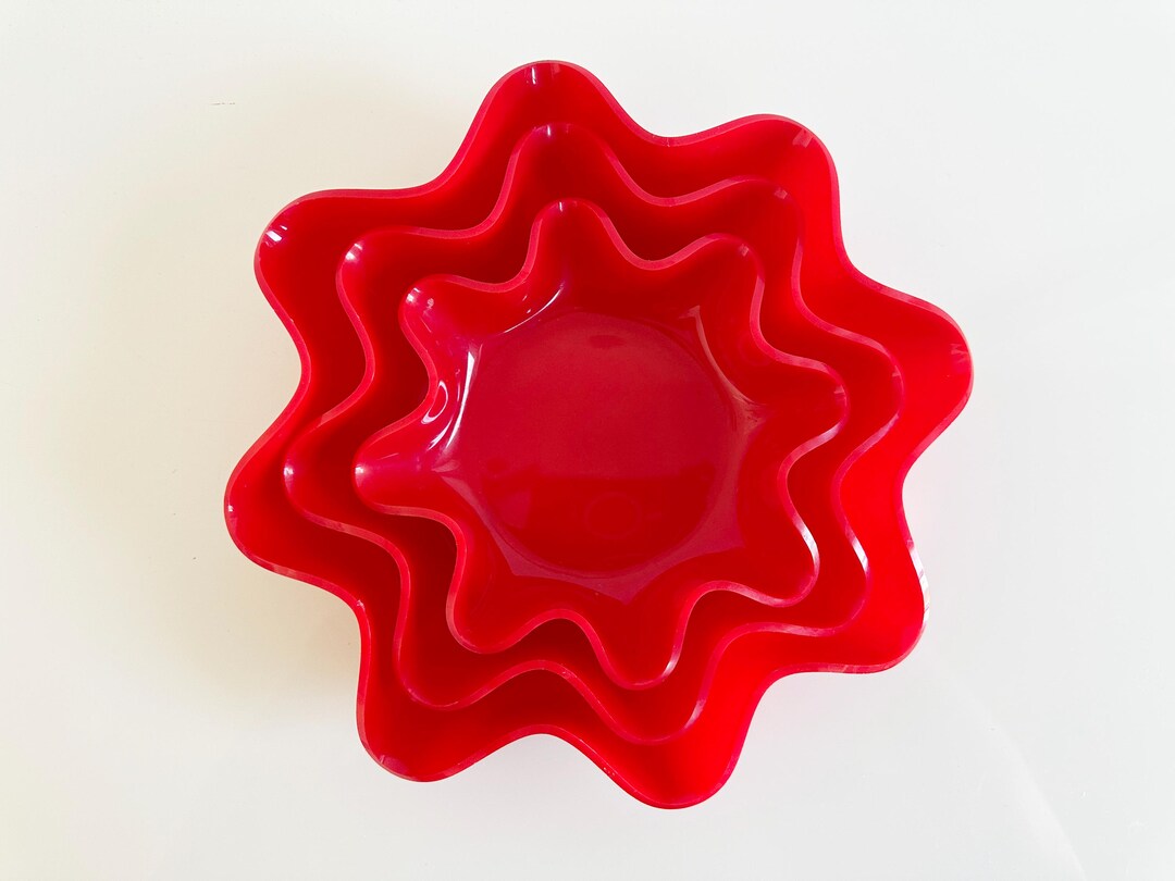 Set of Three Red Plastic Nesting Ruffle Bowls Vintage 1970s - Etsy