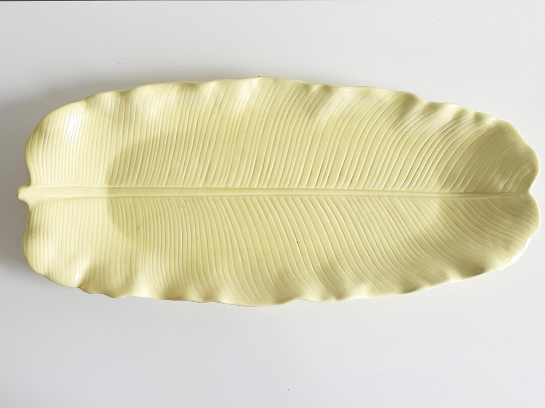 Metlox Lotus Yellow Banana Leaf 20 Serving Dish Poppytrail Vernon Kilns ...