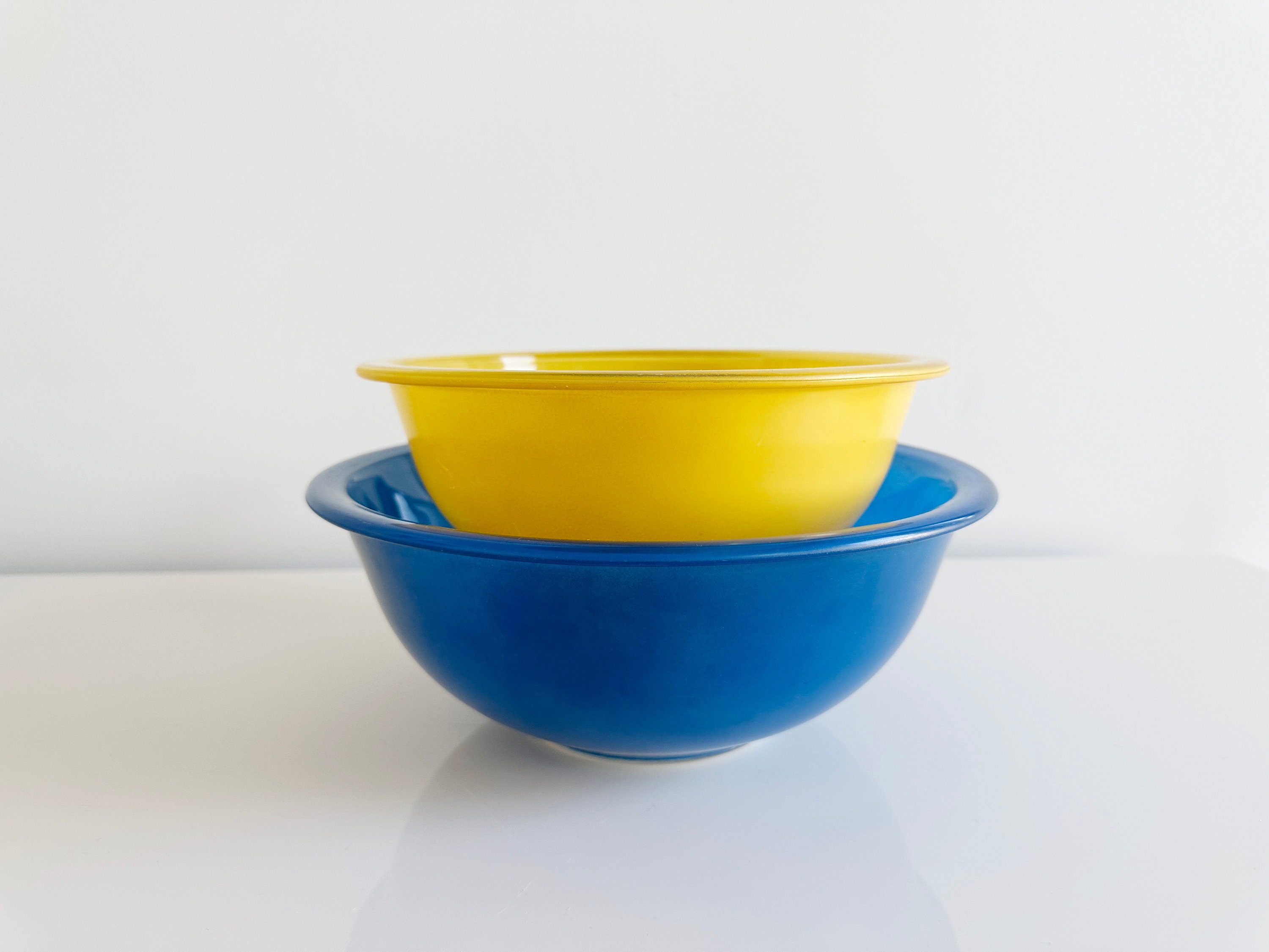Pyrex Glass Nesting Bowls Primary Colors Blue Yellow USA - Etsy