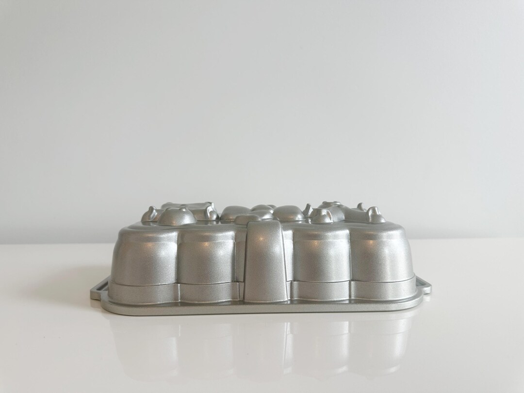 Vintage Nordicware Gingerbread Loaf Pan: Cast Aluminum Christmas Baking ...