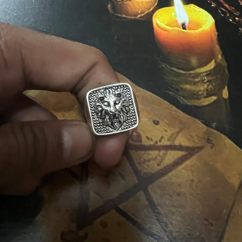 Haunted Ring - Etsy