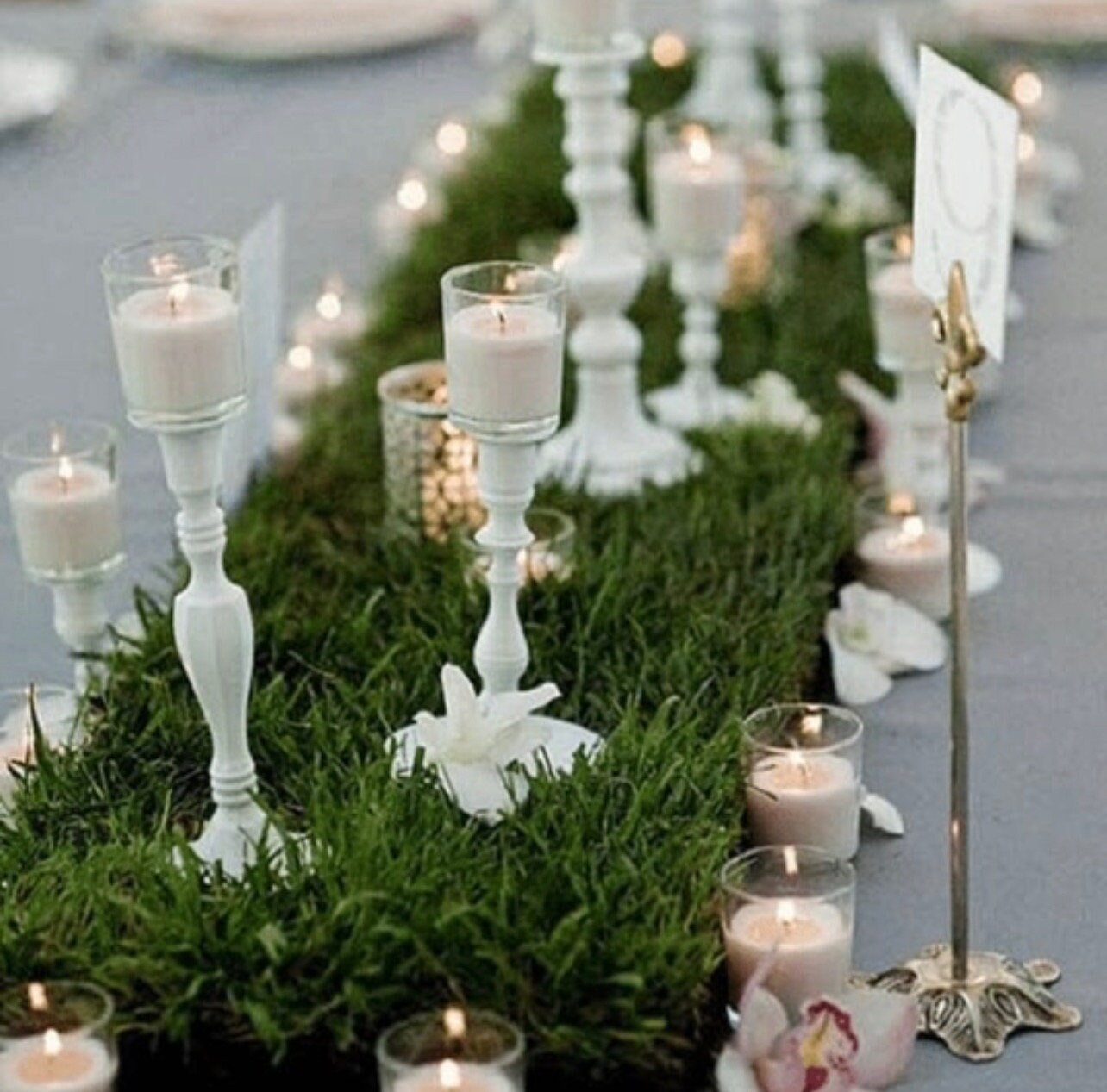 Artificial Grass Table Runner for Weddings, Birthdays, Garden Parties ...