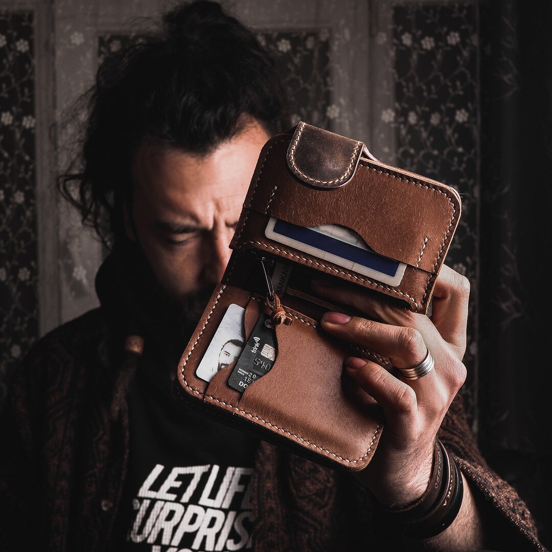 Prestige in Every Stitch: Ragna Genuine Leather Wallet – Elevate Your ...