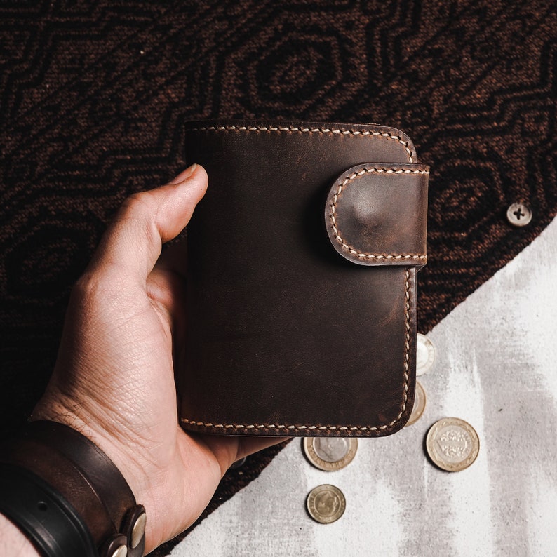 Prestige in Every Stitch: Ragna Genuine Leather Wallet – Elevate Your ...