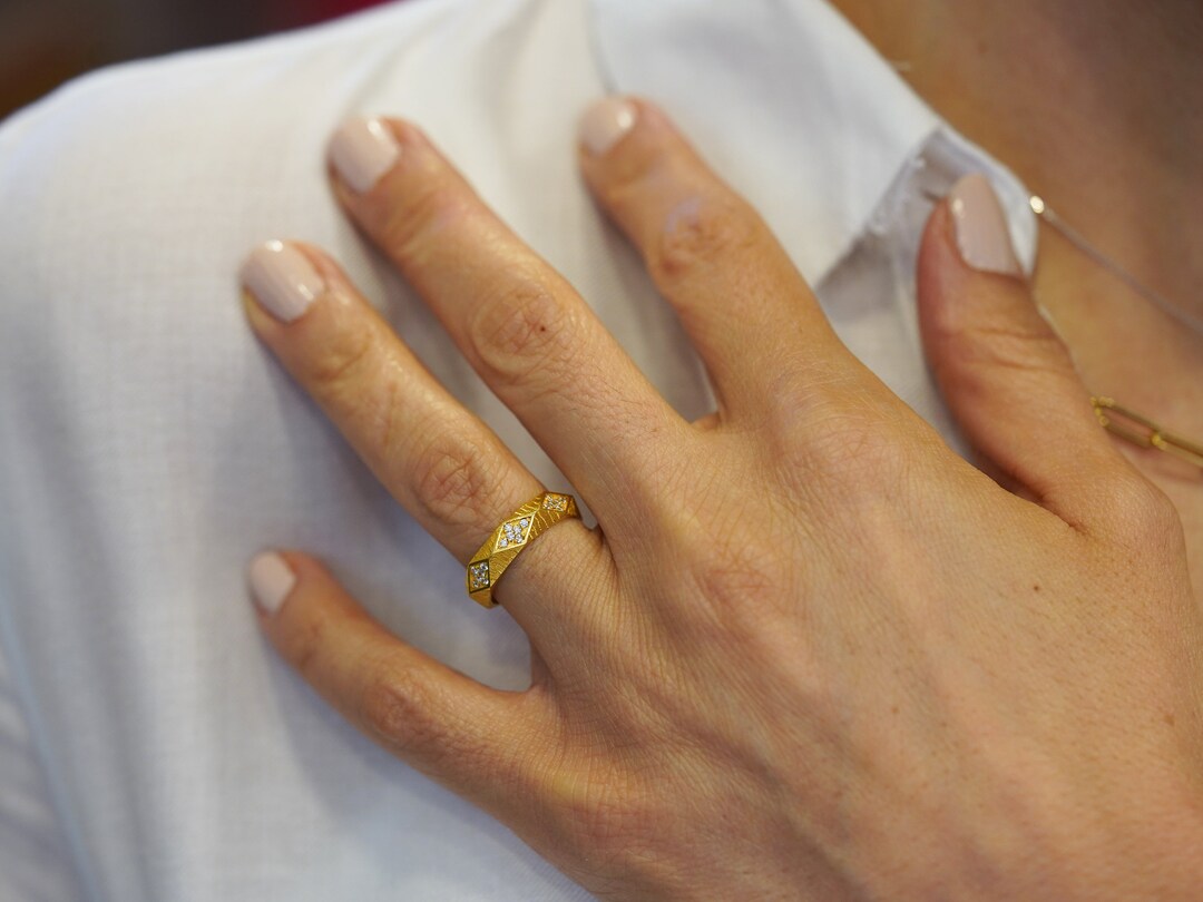 Solid Gold Filled Chunky Ring,22 Carats Hammered Gold Ring,elden Ring ...