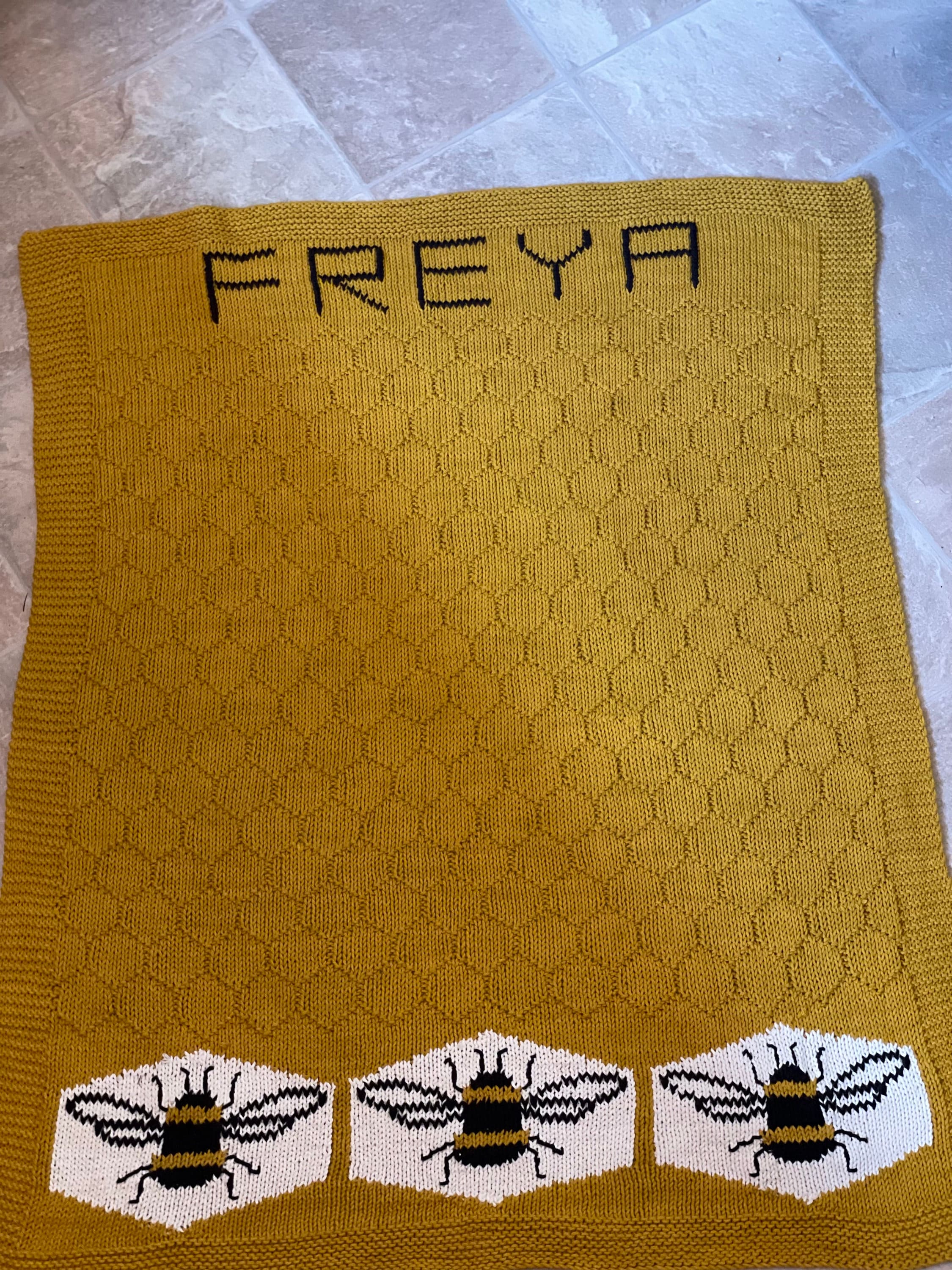 Freya's Bee Baby Blanket Knitting Pattern - Etsy