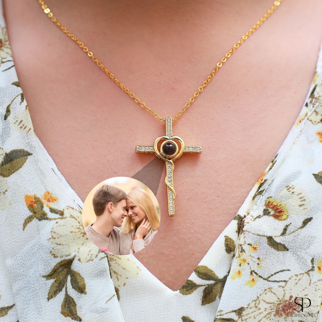 Personalized Projection Photo Necklace, Photo Pendant for Mom, Custom ...