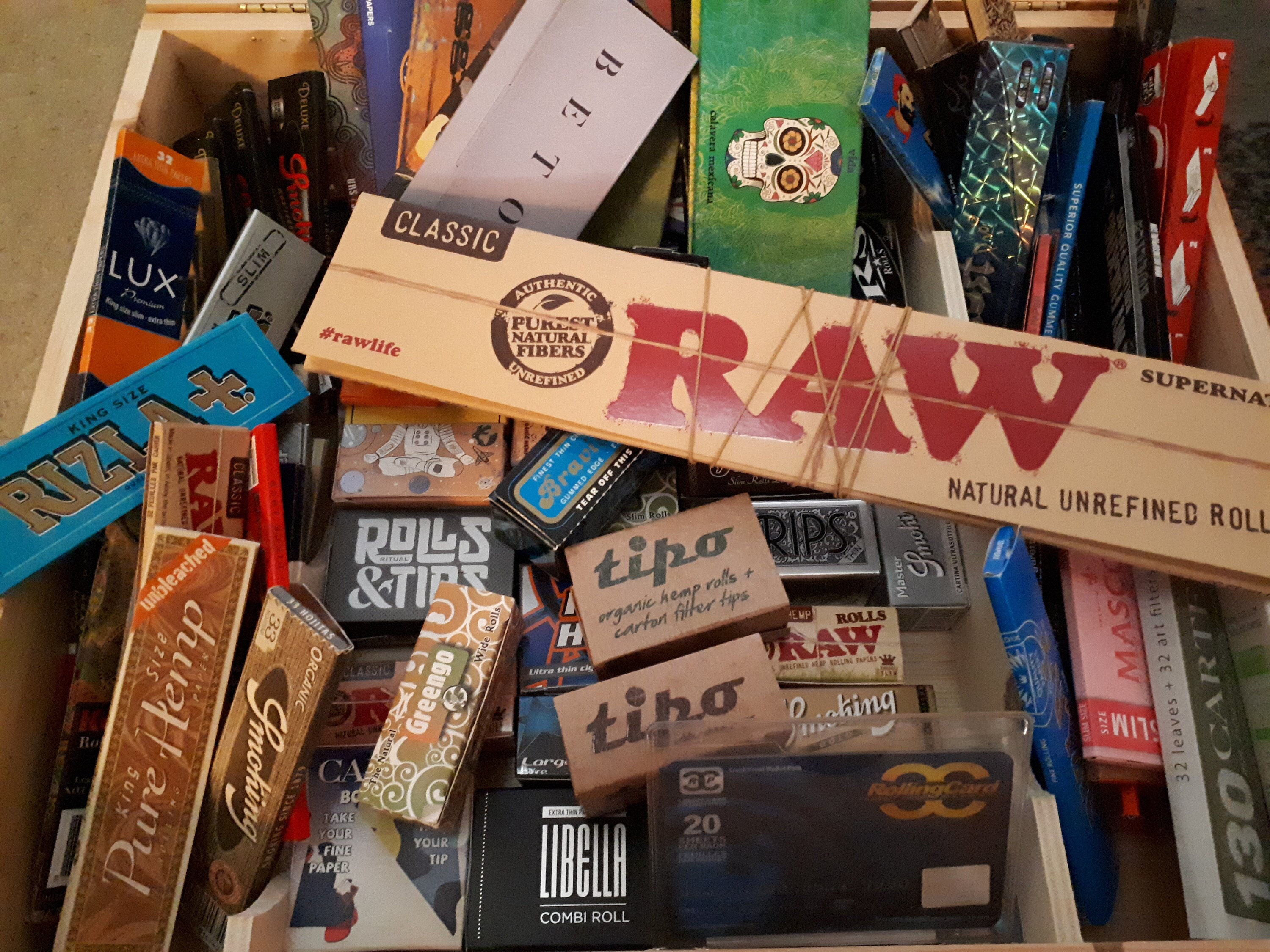 Ultimate Stoner Box/ Stoner Kit/ Stoner Set - XXL Rolling Papers ...