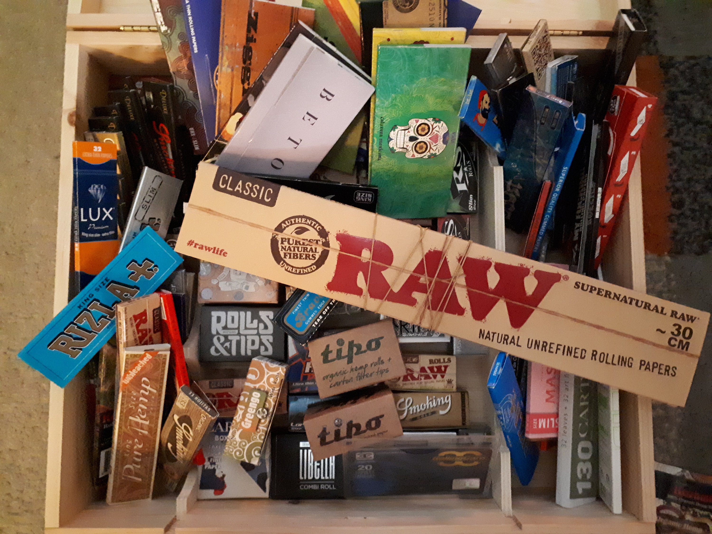 Ultimate Stoner Box/ Stoner Kit/ Stoner Set - XXL Rolling Papers ...