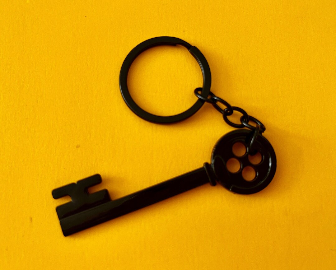 Coraline Black Key Cosplay Keyblade Metal Keychain - Etsy