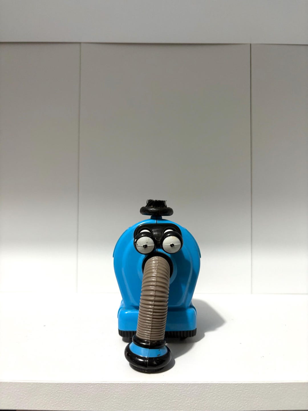 Vintage Teletubbies Noo Noo Toy | Blue Plastic Hoover, Moving Eyes ...